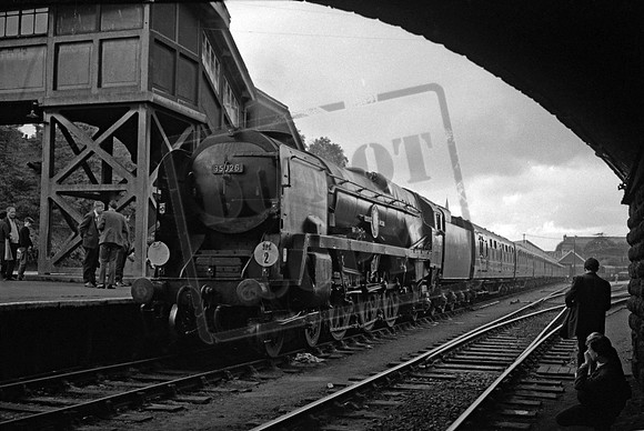 Rail-Online | Merchant Navy 4-6-2 | 35026 1966-10-15 Exeter Central