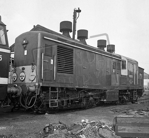 Rail-Online | Class 15 BTH Type 1 | D8210 1960s Doncaster Works