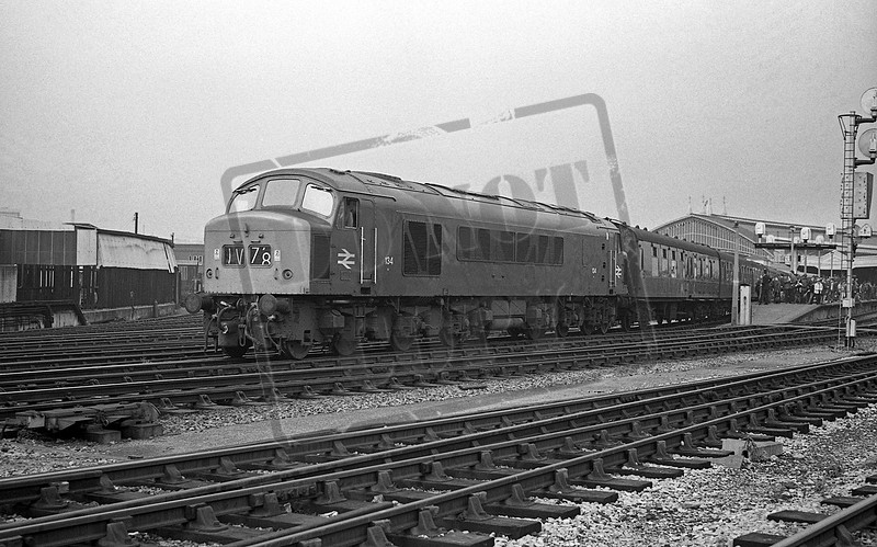 Rail-Online | Class 45 Peak | 134 1968-10-19 Bristol