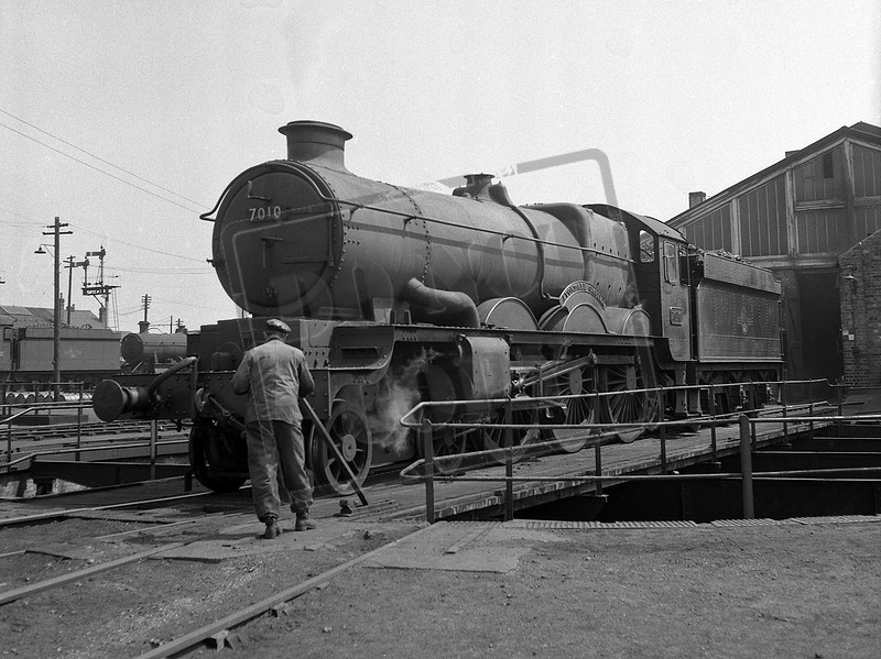 Rail-Online | GWR classes | 7010 1964 Reading