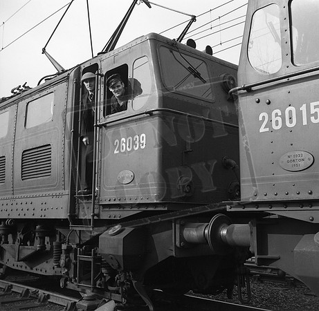 Rail-Online | Class 76 EM1 | 26039 26015 1960c Reddish