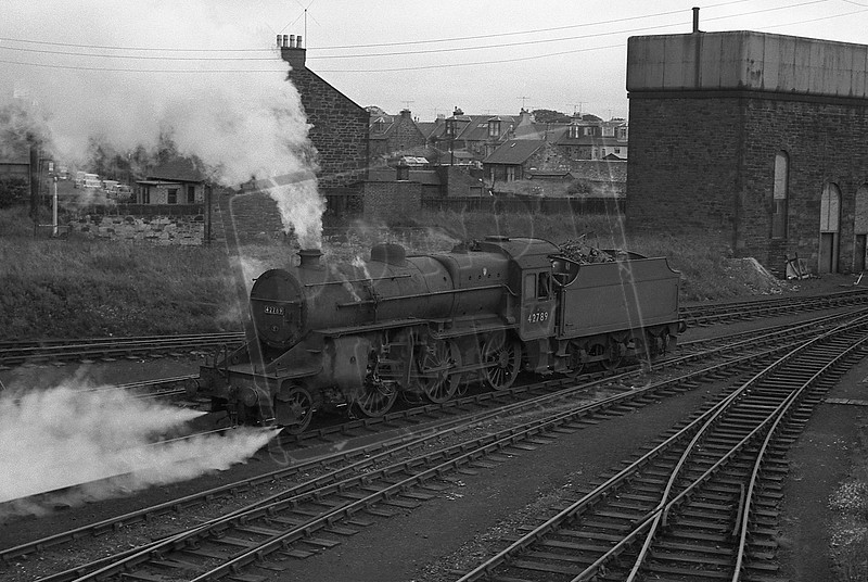 Rail-Online | Hughes/Fowler 'Crab' 2-6-0 | 42789 1964 Ayr