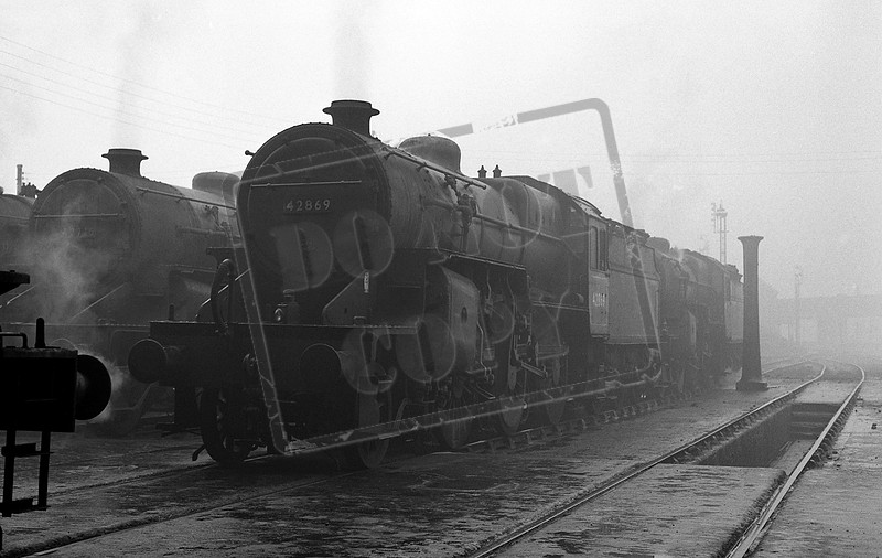 Rail-Online | Hughes/Fowler 'Crab' 2-6-0 | 42869 1963 Rose Grove