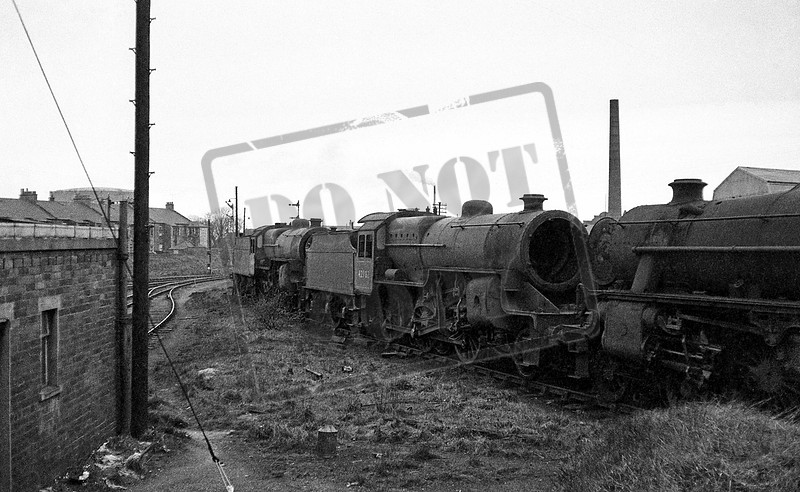 Rail-Online | Hughes/Fowler 'Crab' 2-6-0 | 42702 1966-04-01 Ayr