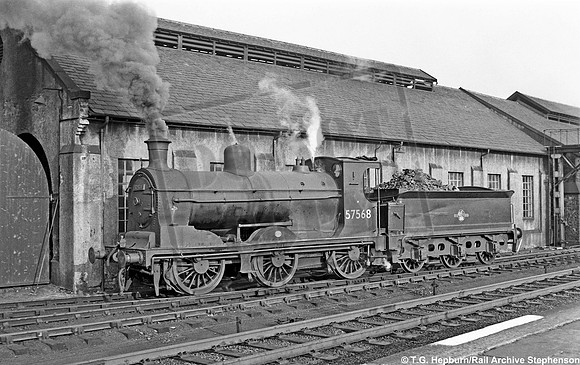 Rail-Online | McIntosh 652/812 class 3F 0-6-0 | 57568 1960c Beattock