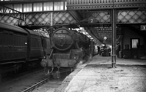 Rail-Online | Stanier Black 5 4-6-0 | 45013 1950s Stranraer Harbour