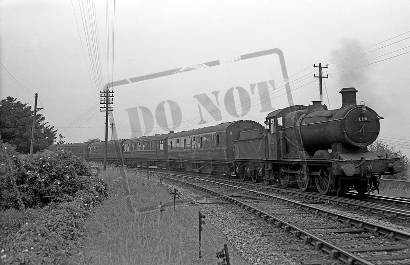 Rail-Online | 2251 0-6-0 | 2218 1964c Templecombe