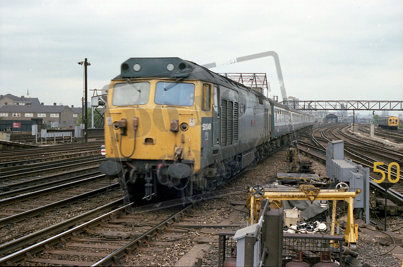 Rail-Online | Class 50 Type 5 | 50049 1980c Clapham Jcn