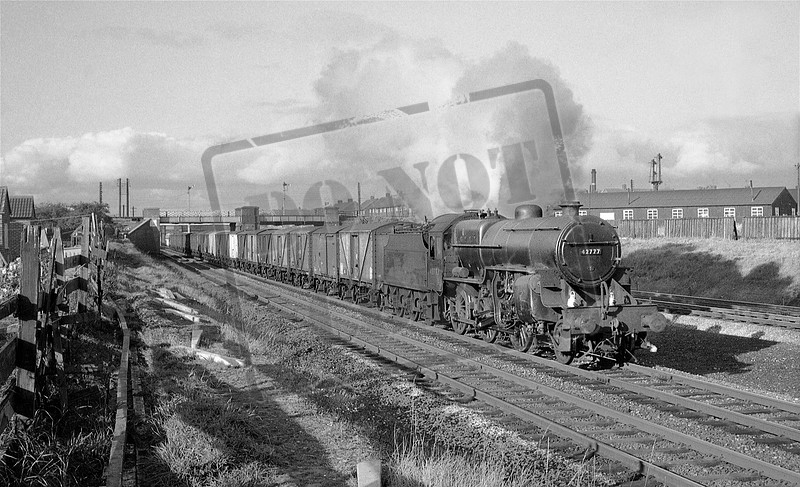 Rail-Online | Hughes/Fowler 'Crab' 2-6-0 | 42777 1963 Farington Preston