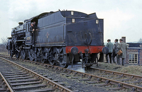 Rail-Online | Hughes/Fowler 'Crab' 2-6-0 | 42737 1964-03-29