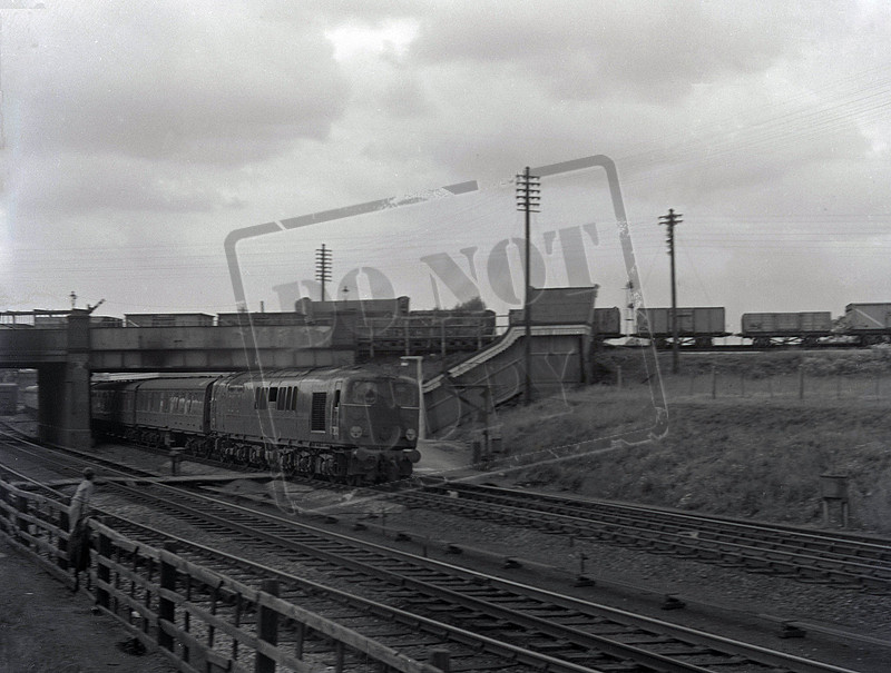 Rail-Online | Diesels 10201-3 | 10203 1958-06 Lichfield Trent Valley
