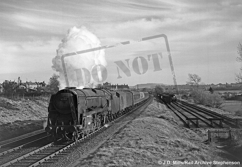 Rail-Online | Merchant Navy | 35007 1967 Weymouth