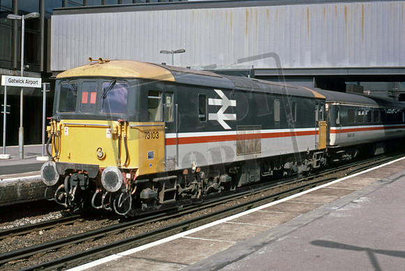 Rail-Online | Class 73 Electro-diesel | 73103 1985-09 Gatwick Airport